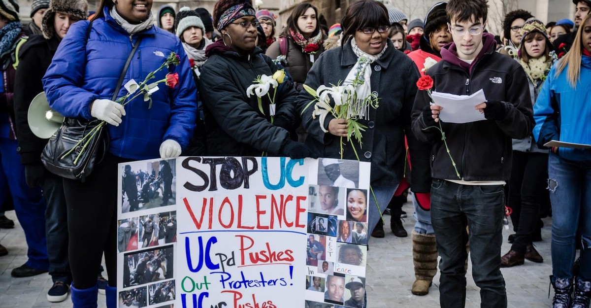 How Bad Is Violence in Chicago? Depends on Your Race - The Atlantic