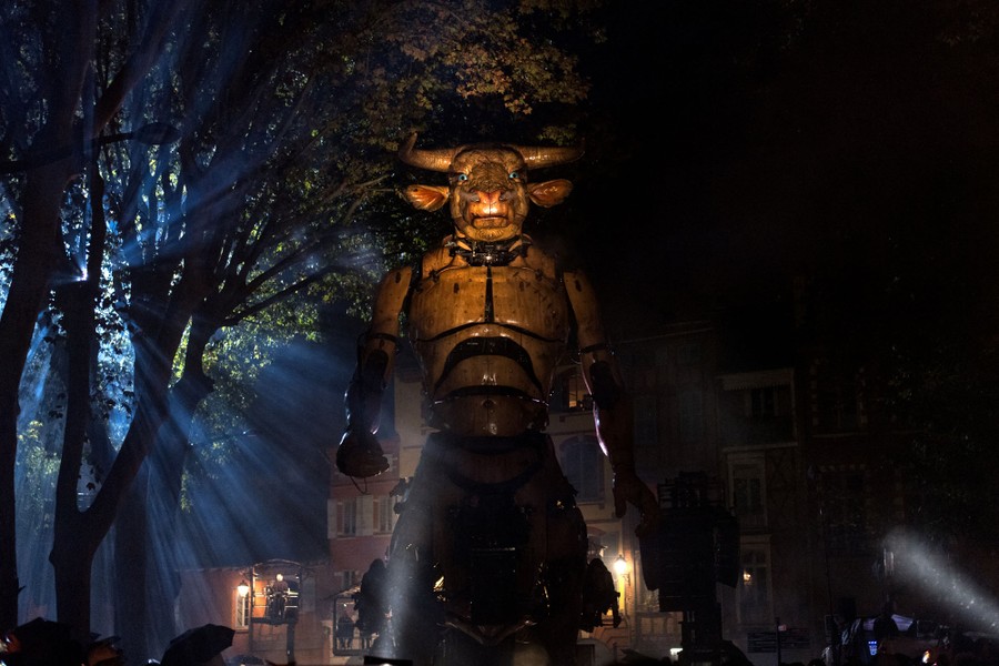 Giant Mythological Puppets Stage a Show in Toulouse - The Atlantic