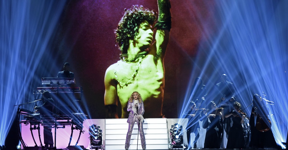Madonna's Prince Tribute at the Billboard Awards: Sincere ...