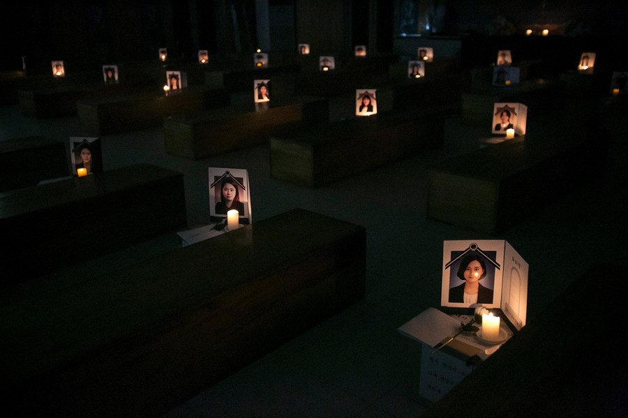 Learning Life Lessons by Faking One's Own Funeral - The Atlantic