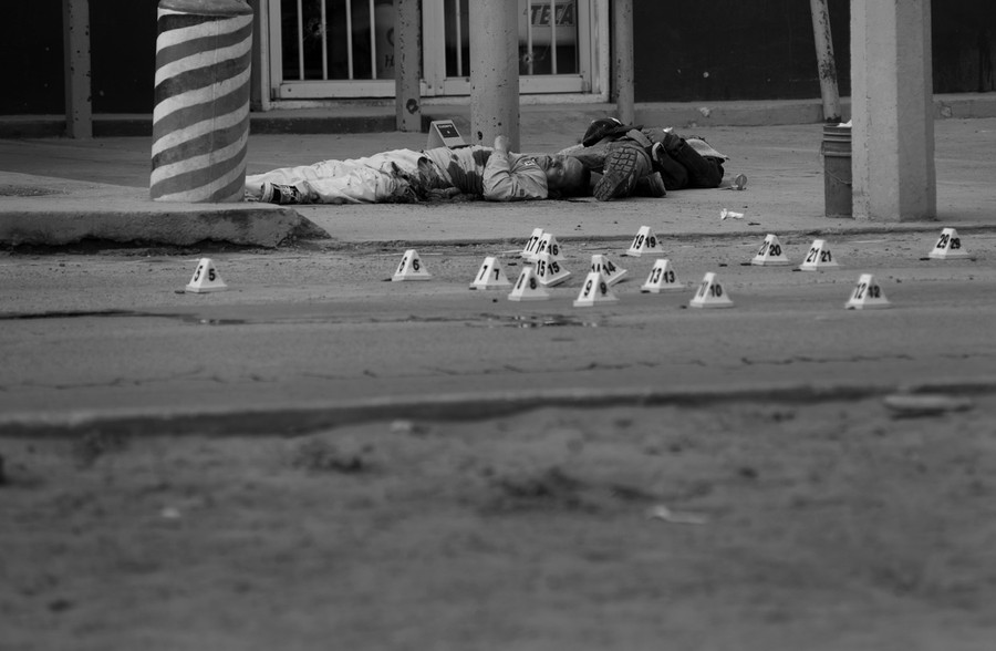 One Photojournalist's View of Mexico's Violent Drug War - The Atlantic