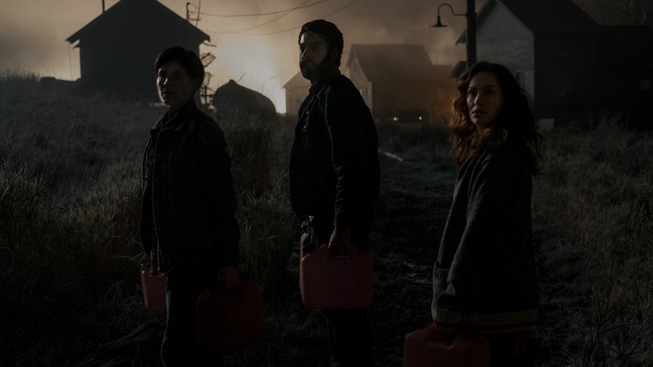 Netflix’s 'Midnight Mass' Is Incisive Religious Horror - The Atlantic