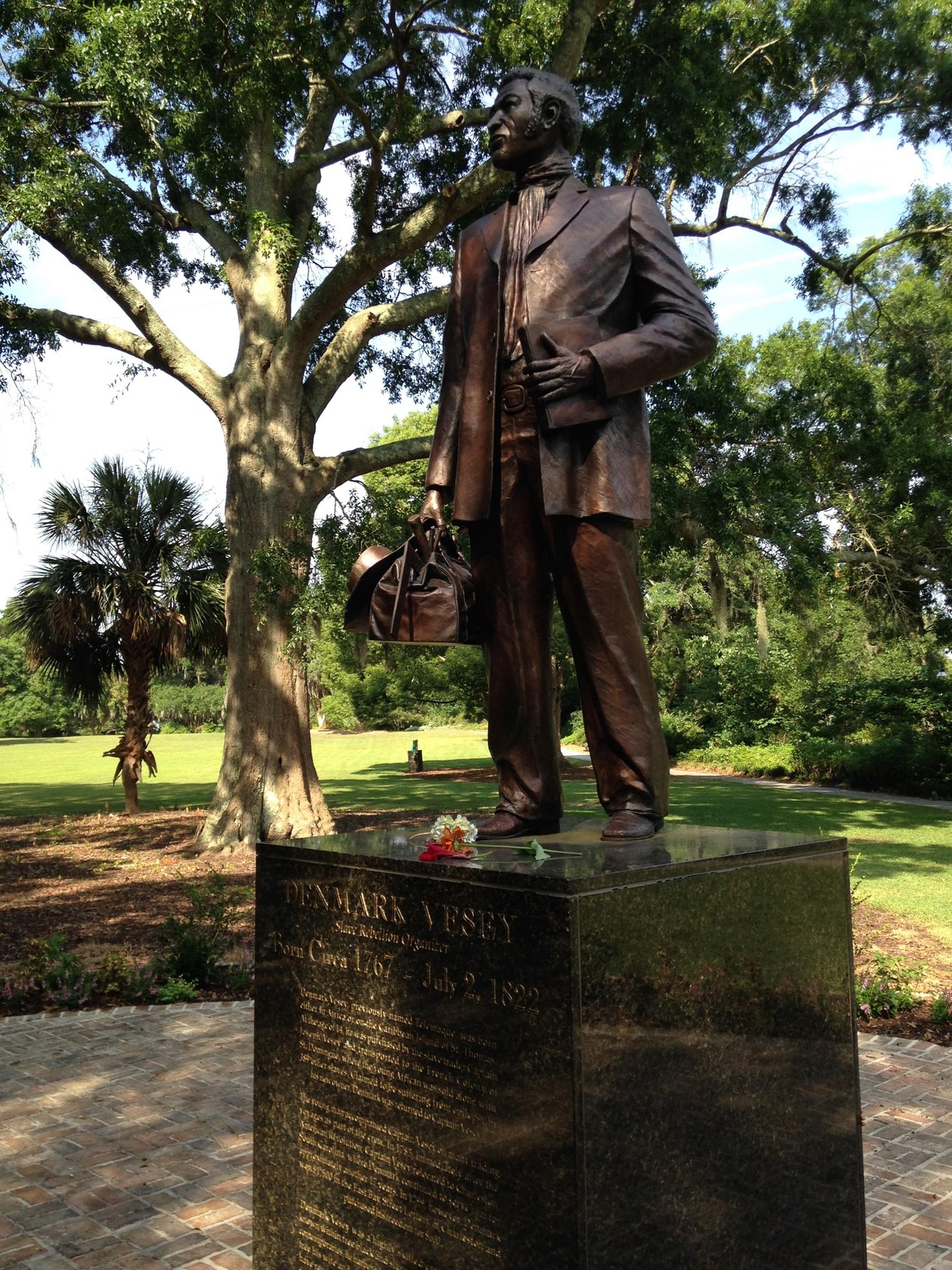 Confederate Flags and Monuments and Their Future - The Atlantic