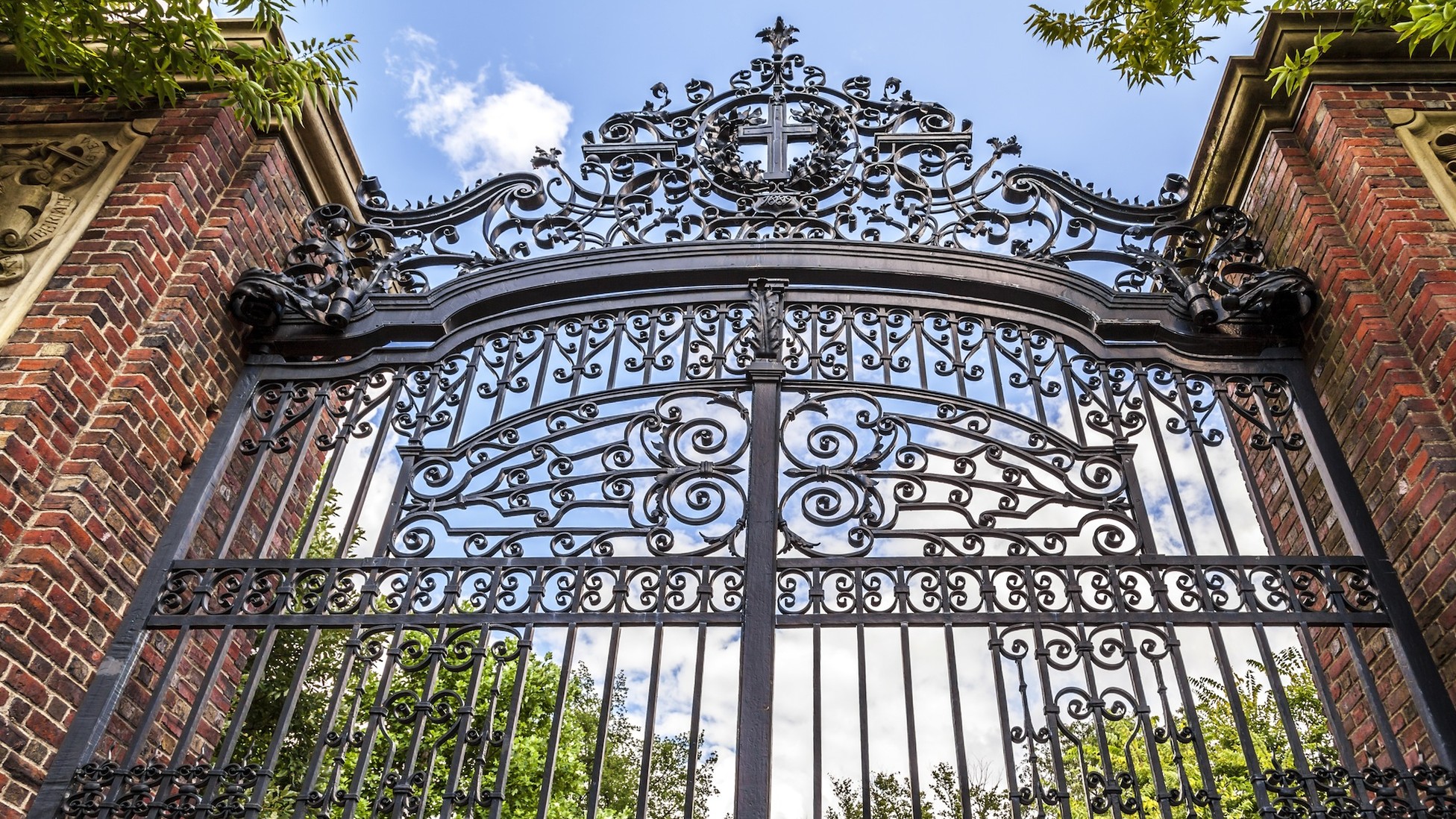 Still White, Still Male: The Anachronism of Harvard's Final Clubs - The ...