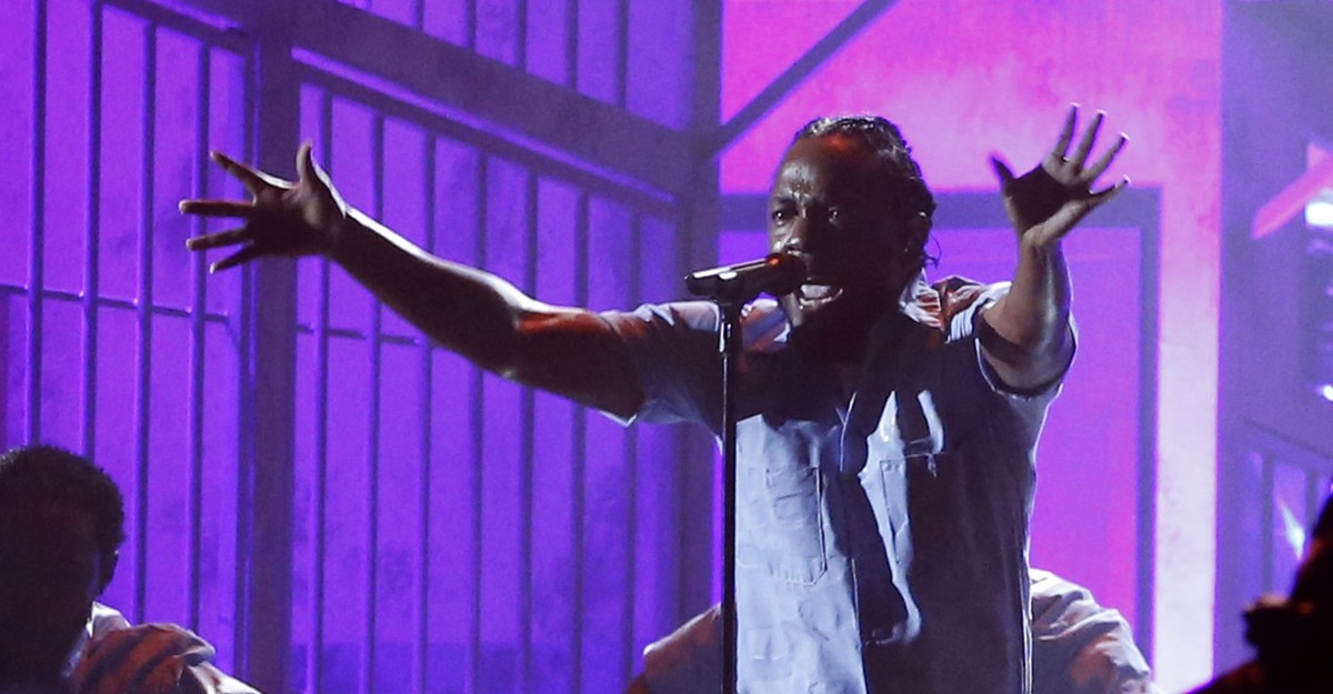 Review: How Kendrick Lamar's Grammys 2016 Performance Shed Light on ...