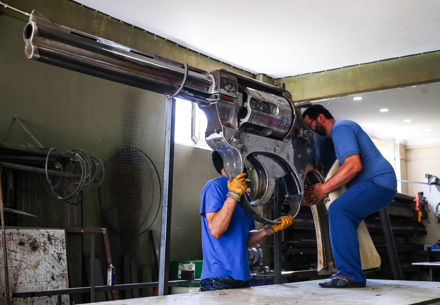 Photos of the Week: Stilt Dance, Pony Swim, Giant Revolver - The Atlantic