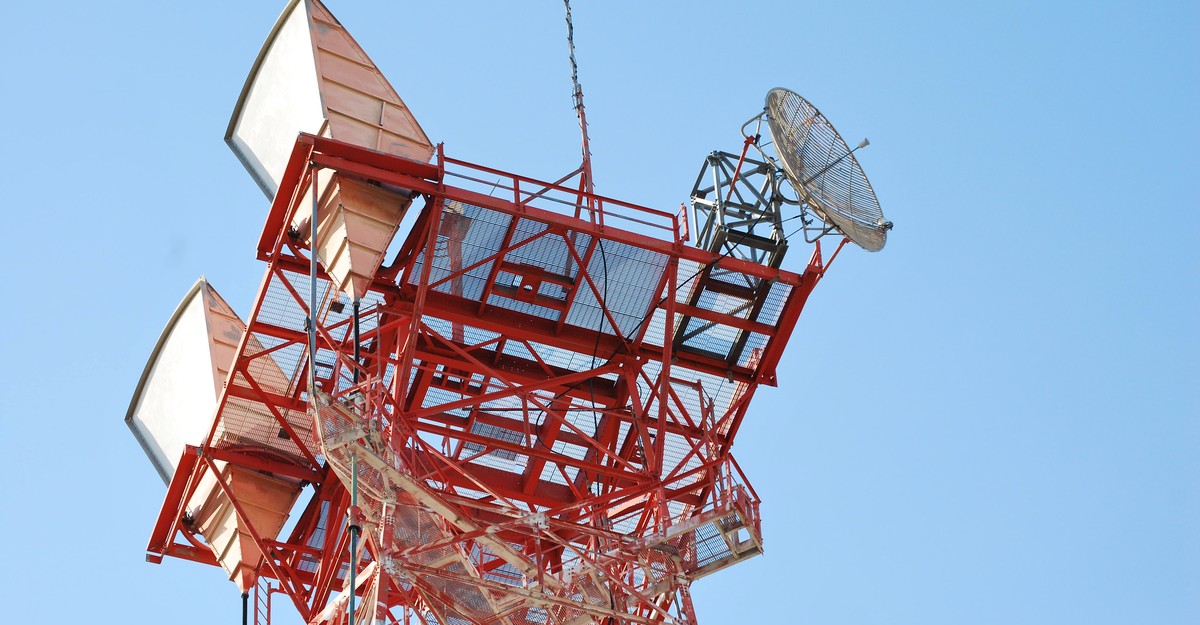 The Secrets of an Abandoned AT&T Tower in Kansas - The Atlantic