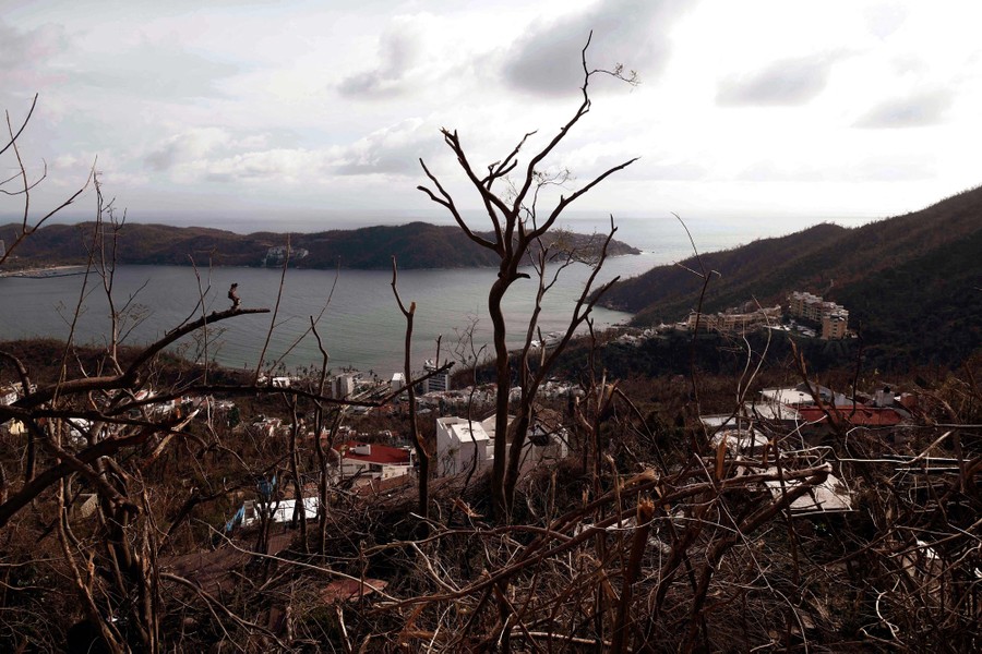 Photos From Acapulco in the Aftermath of Hurricane Otis - The Atlantic