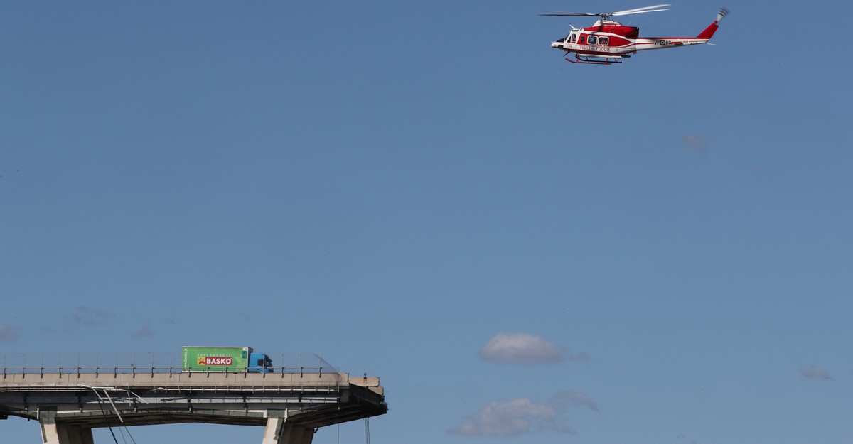 Italy's Infrastructure Fail in a Tragic Bridge Collapse - The Atlantic