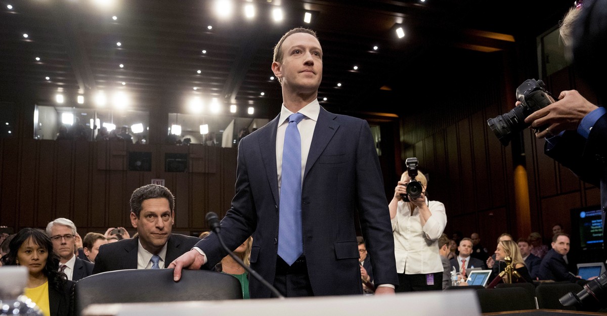 Facebook News Tab Will Be Run by Humans and Algorithms - The Atlantic
