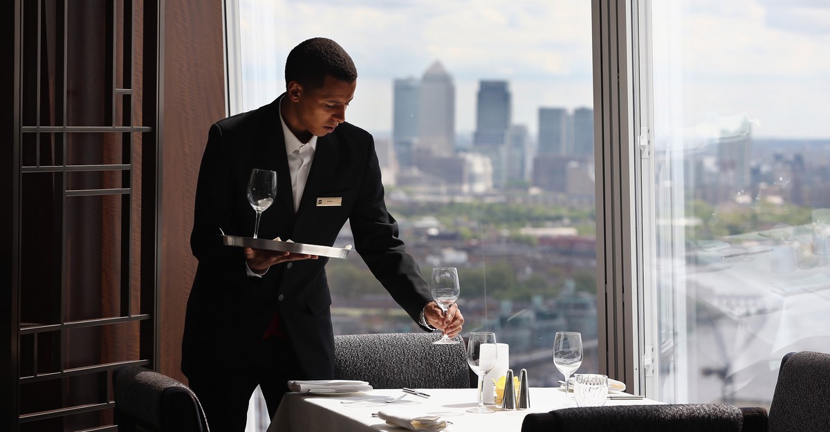 How Ending Tips Helps Black Servers - The Atlantic