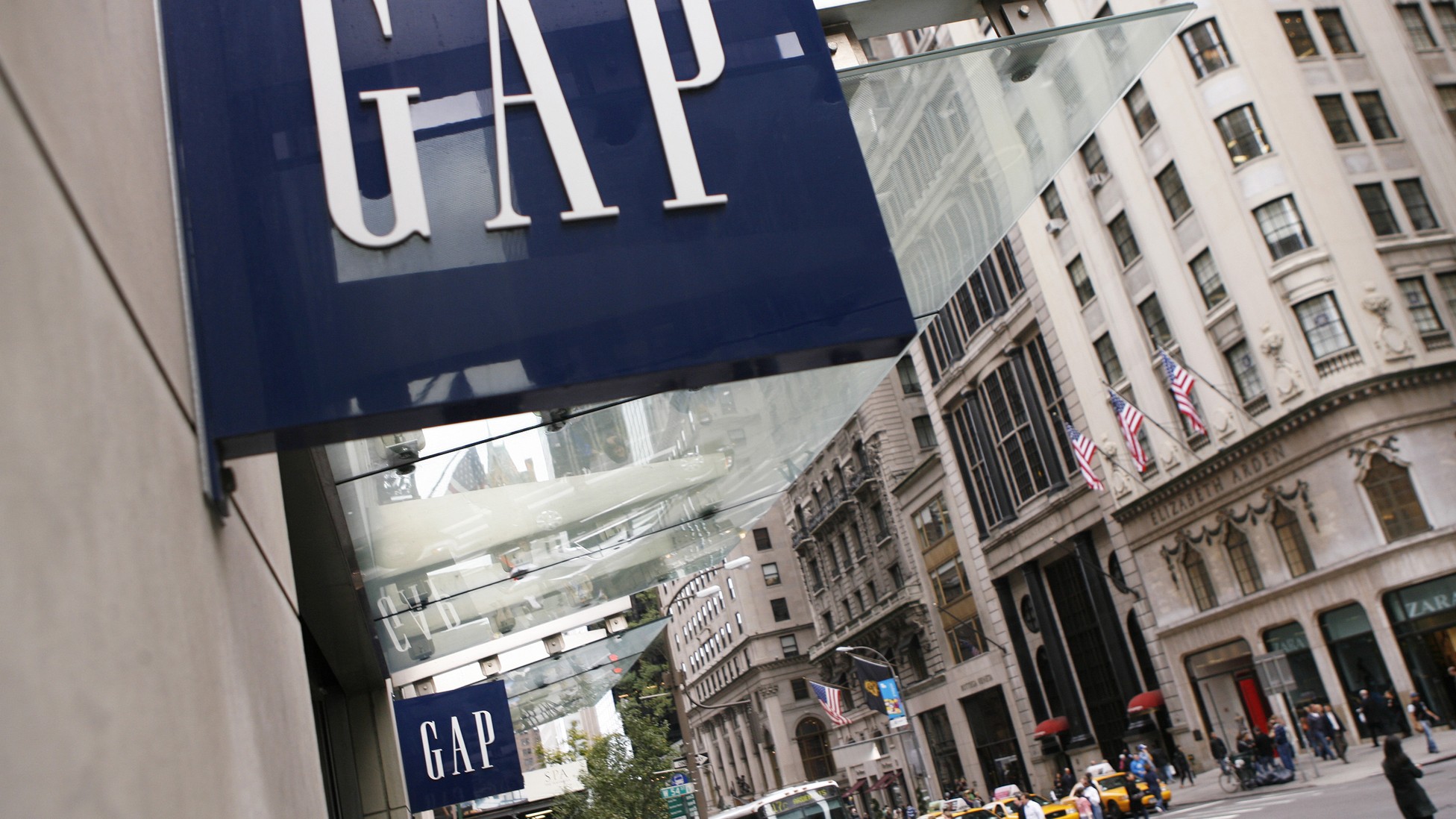 Gap retail clothes mall ecommerce - The Atlantic