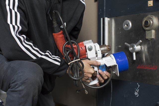 A Professional Safecracker Reveals His Craft - The Atlantic