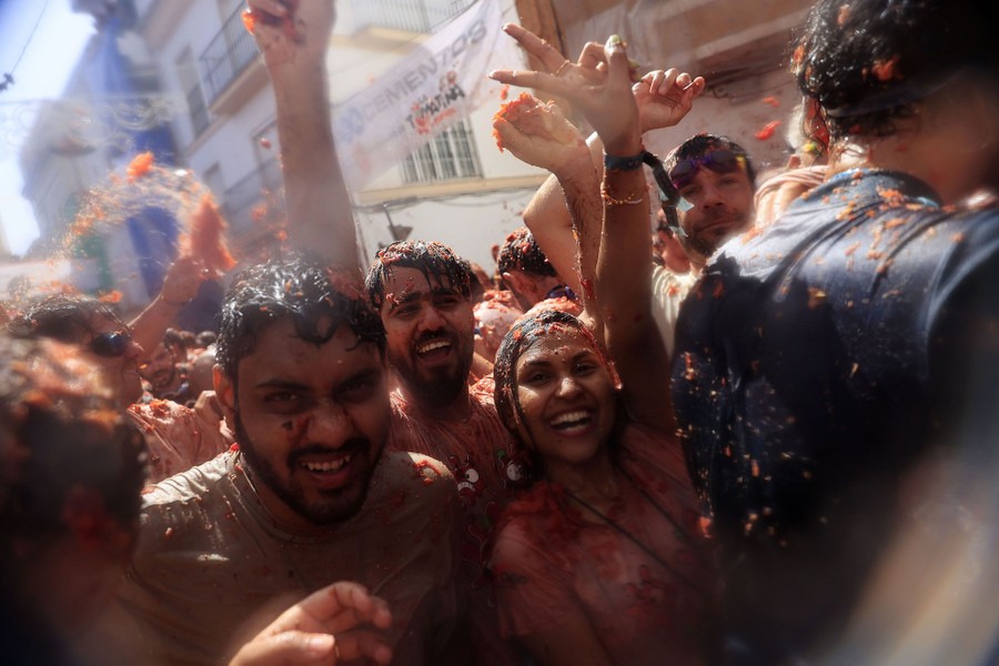 Photos: The Return of La Tomatina - The Atlantic