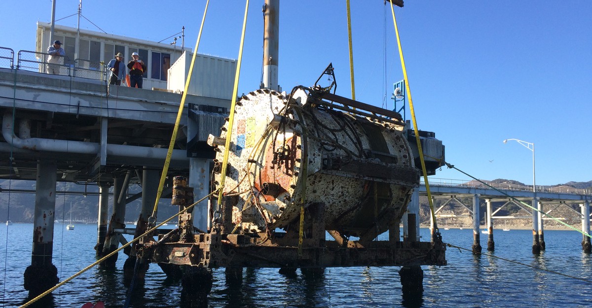 Microsoft's Project Natick Test-Drives a Data Center Under the Sea ...