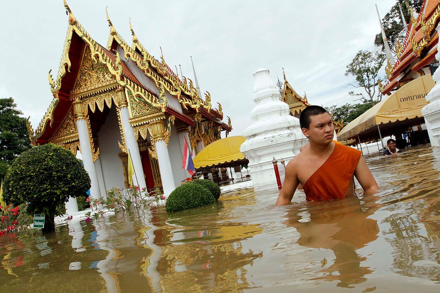 Worst Flooding in Decades Swamps Thailand - The Atlantic
