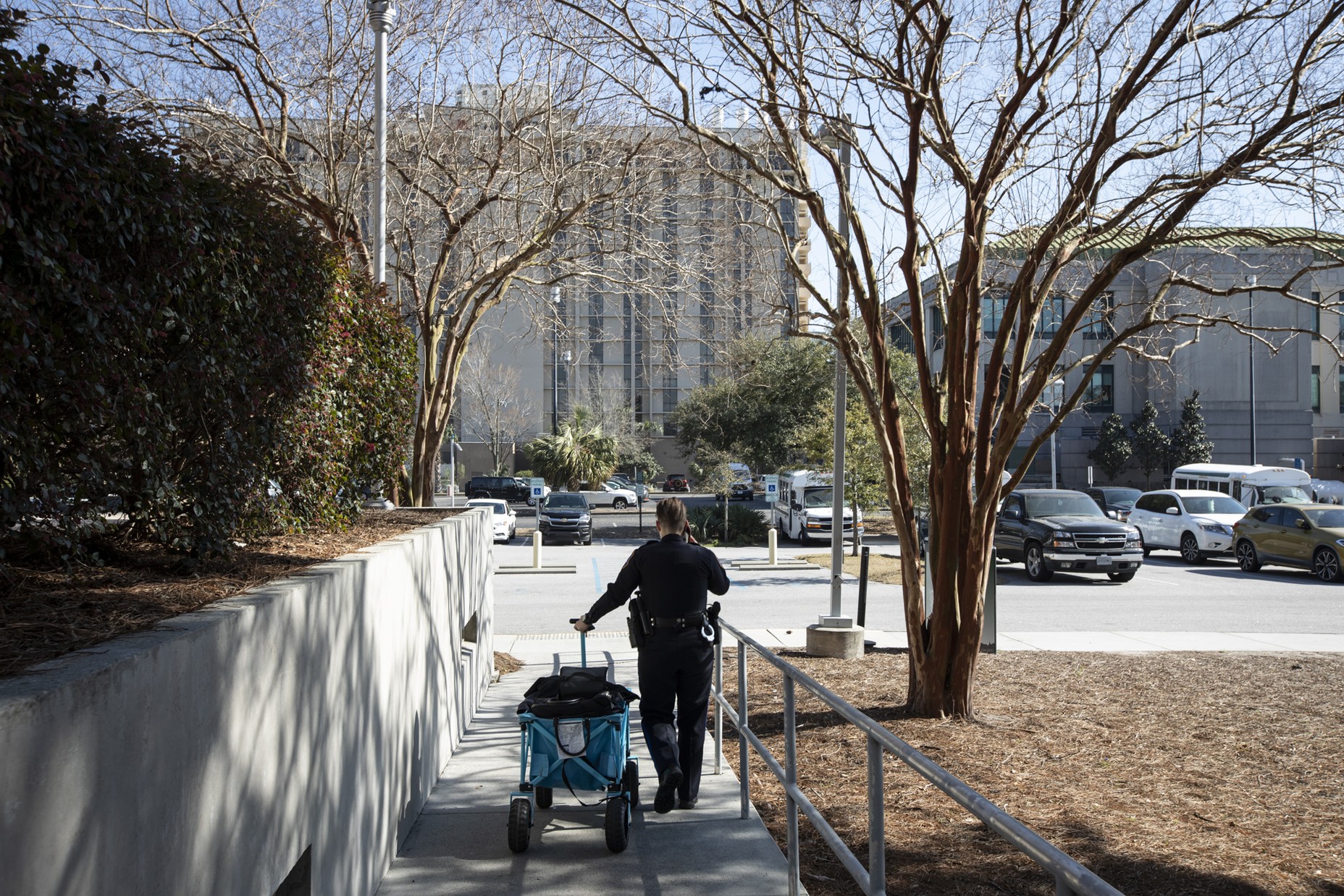 Recruiting Officers After ‘Defund the Police’ in Charleston - The Atlantic