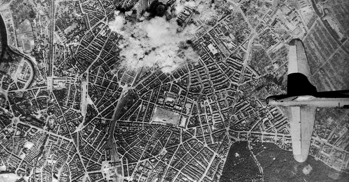 50,000 Evacuate Hanover After Unexploded WWII Bombs Are Found - The ...