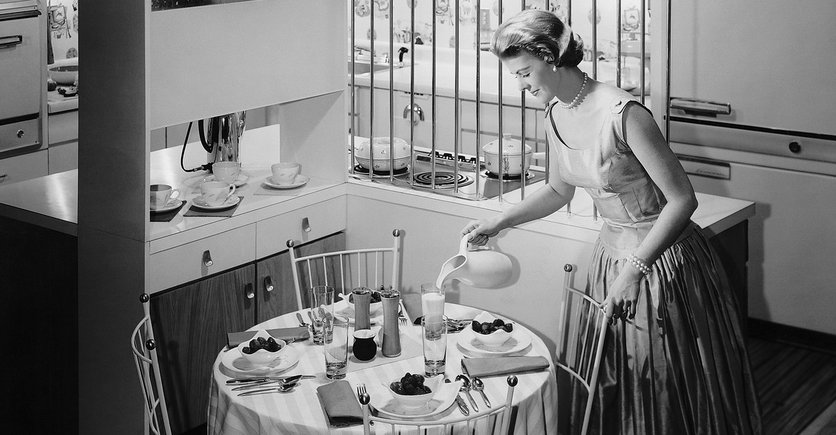 Katelyn Beaty Advocates for Working Women in Her Book 'A Woman's Place ...