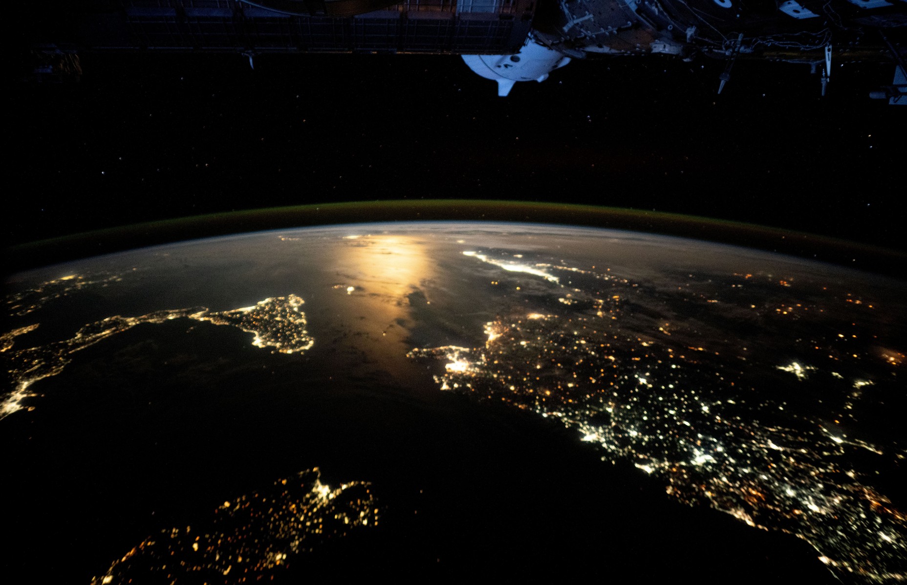The Colors of the World, Seen From the International Space Station ...