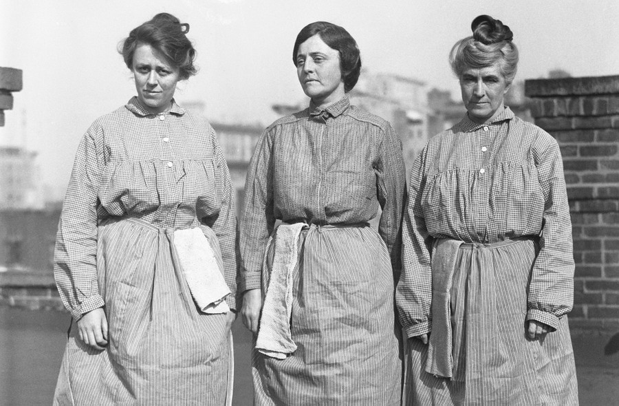 Women At Work in 1917 - The Atlantic