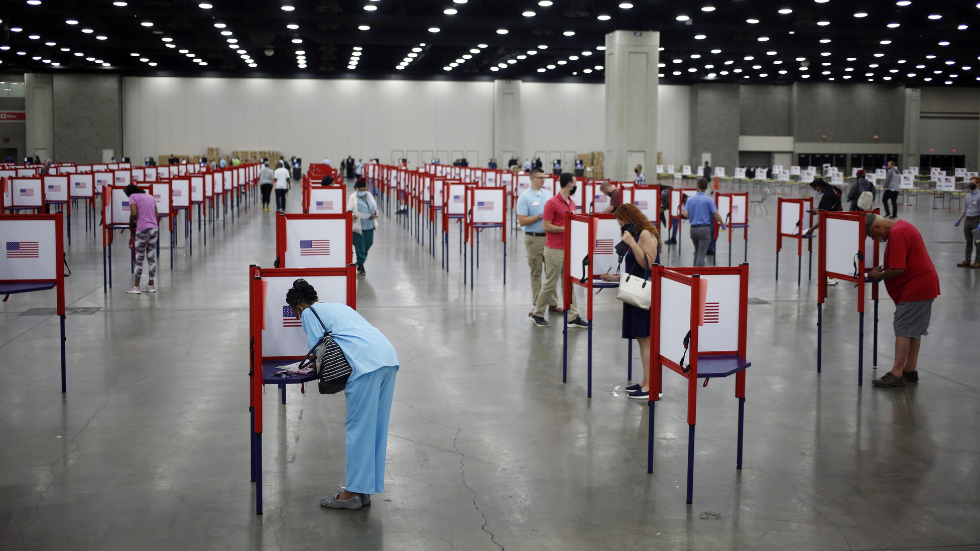 Voting During the Pandemic Is Pretty Safe - The Atlantic
