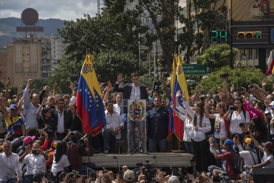 Photos: A Venezuelan Opposition Leader Declares Himself 'Interim ...