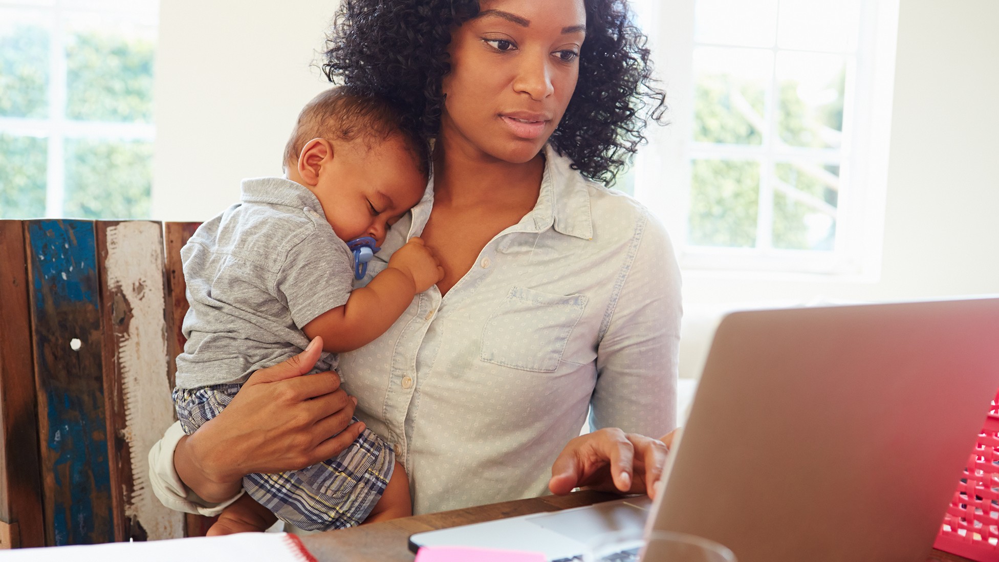 In Nearly Half of U.S. Households, Both Mom and Dad Work Full-time ...