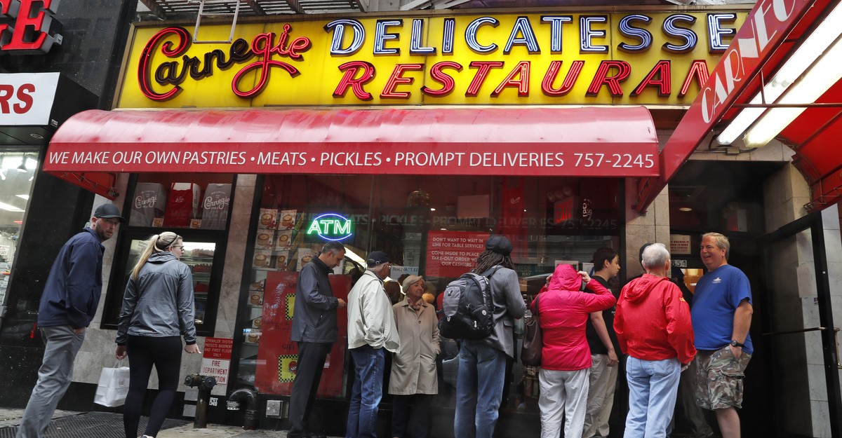 Carnegie Deli to Close After Nearly 80 Years, a New York Institution ...