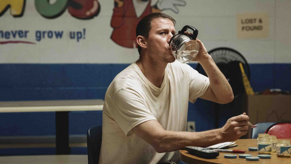 ‘Roofman’: A Heartwarming True-Crime Movie - The Atlantic