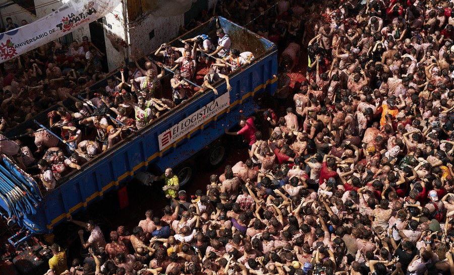 Photos: The Return of La Tomatina - The Atlantic
