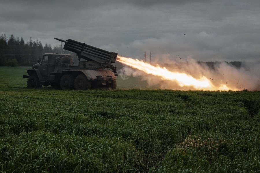 Photos: More Than 100 Days of War in Ukraine - The Atlantic