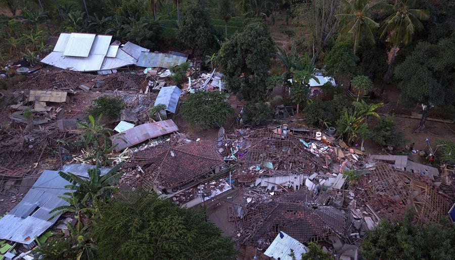 Images From the Lombok Island Earthquake - The Atlantic